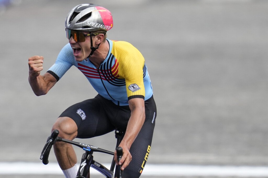 Tour de France : Evenepoel remporte la cinquième étape du contre-la-montre, Pogacar devient ...