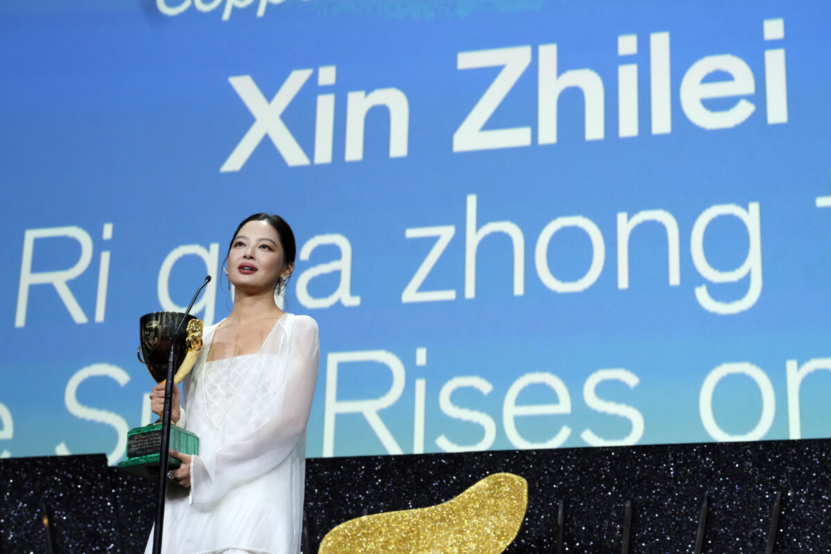 Venise 82 : la Chinoise Xin Zhilei remporte la Coupe Volpi de la meilleure actrice - LaPresse News