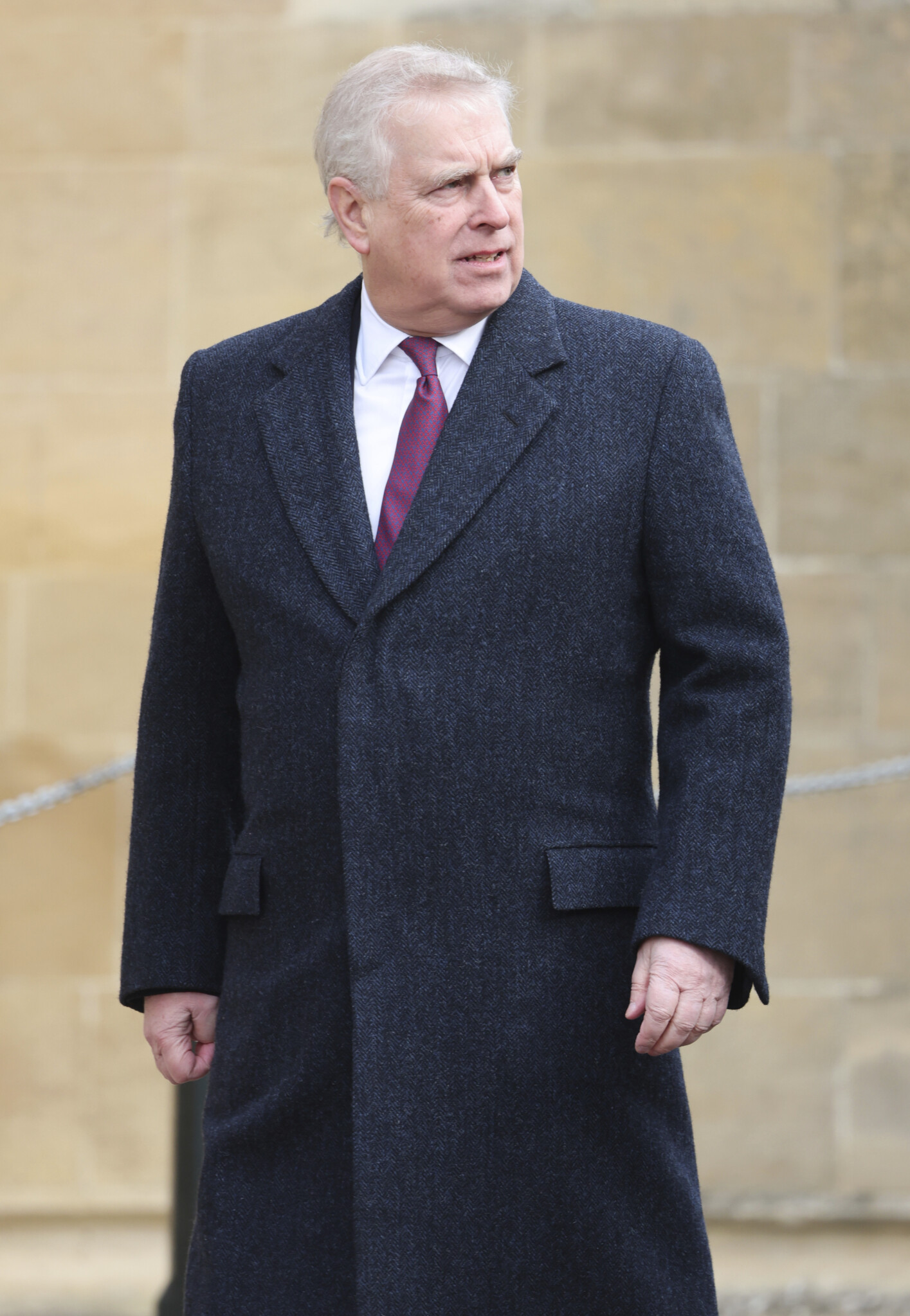Royaume-Uni, le prince Andrew renonce au titre royal - LaPresse News