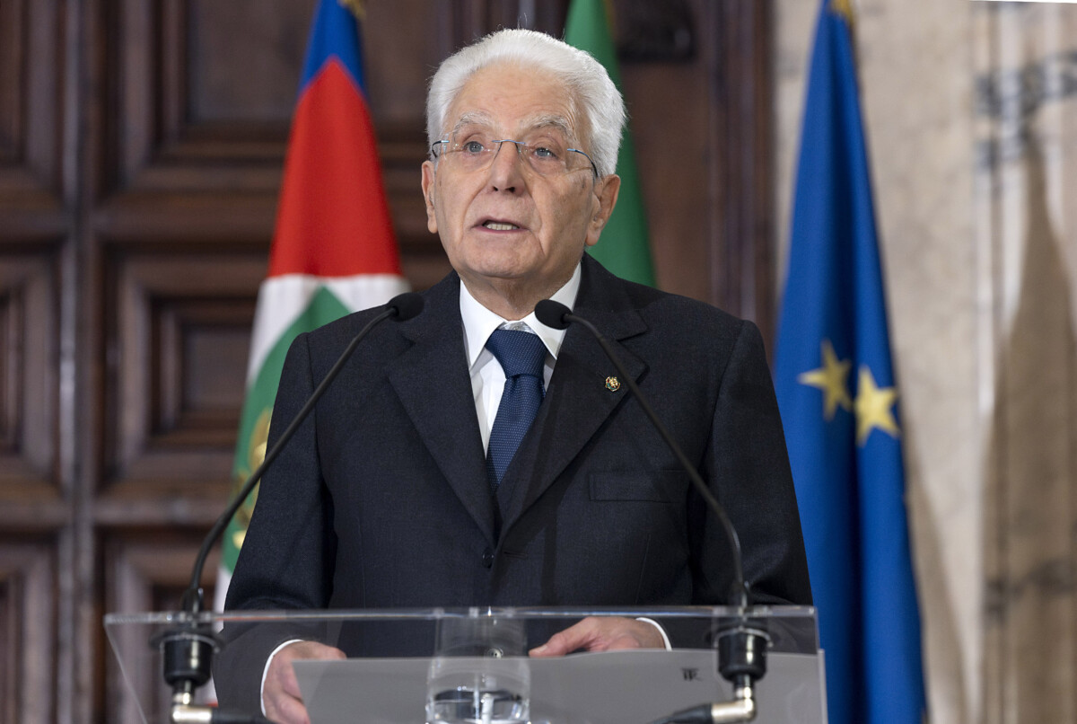 Mattarella, message au Pape : « L’Italie renonce à la guerre, fermement ...