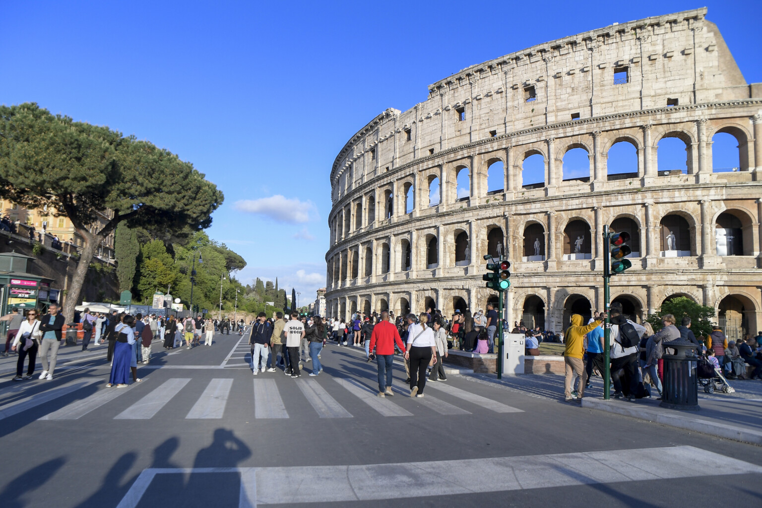 Tourisme : 22,9 millions d'arrivées et 52,9 millions de nuitées, 2025 ...
