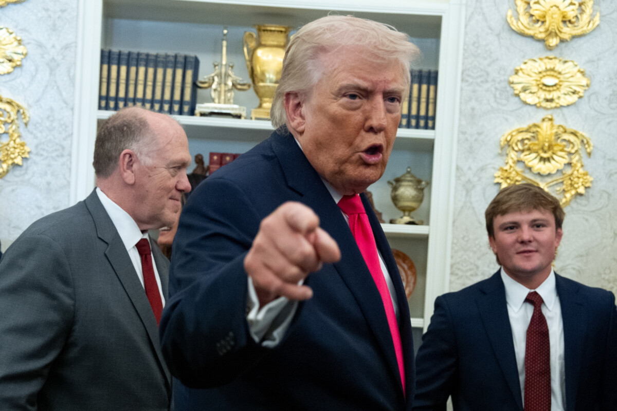 Iran, Trump : « Des fausses informations prétendent que nous sommes en ...